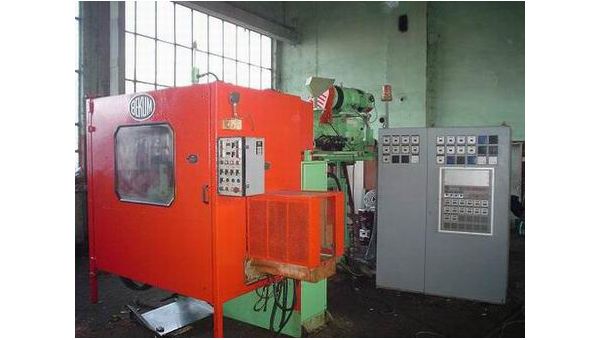 BEKUM BAE 10, single station blow moulding machine